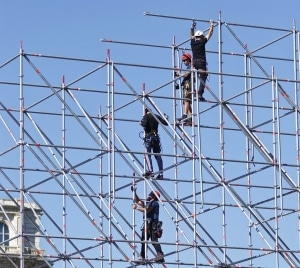 A Guide to Scaffolding Lanyards - Scaffold Pole